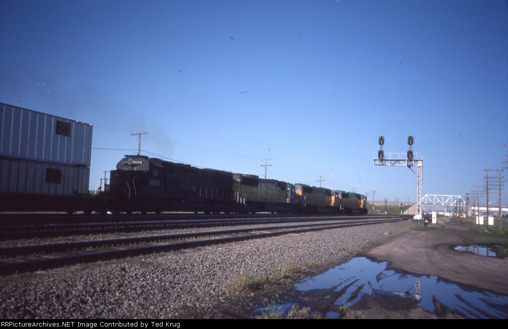 UP 6349, UP 6195, CNW 8036 & SP 9338